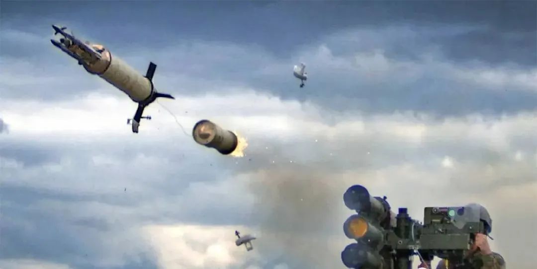 乌克兰收到6辆风暴防空导弹车，发射星光防空导弹，宣传3个月才到货|导弹|防空导弹|乌克兰_新浪新闻