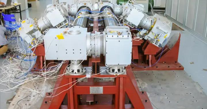 天宫空间站的灵巧机械手：问天实验舱机械臂，控制精度远超天和臂|天宫空间站_新浪新闻