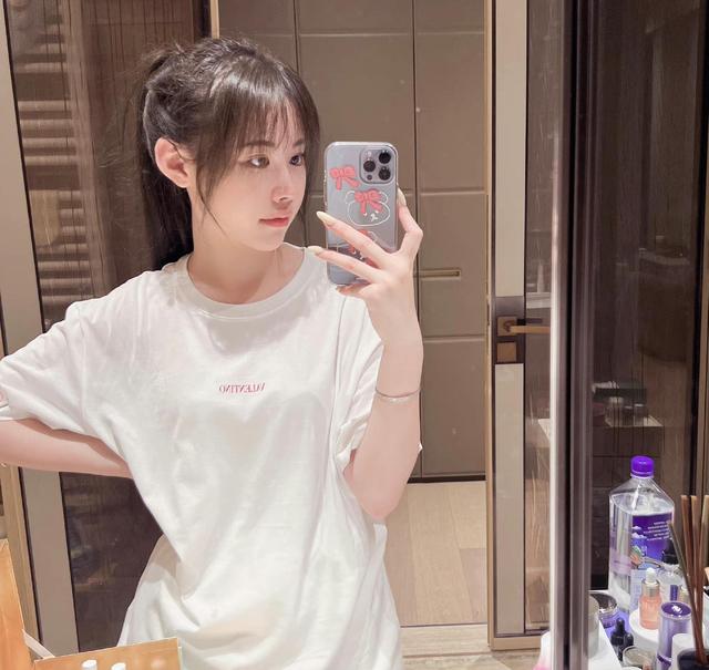 网曝网红Naomi诈骗一个亿，好友发文信息量大，透露人已被抓__财经头条