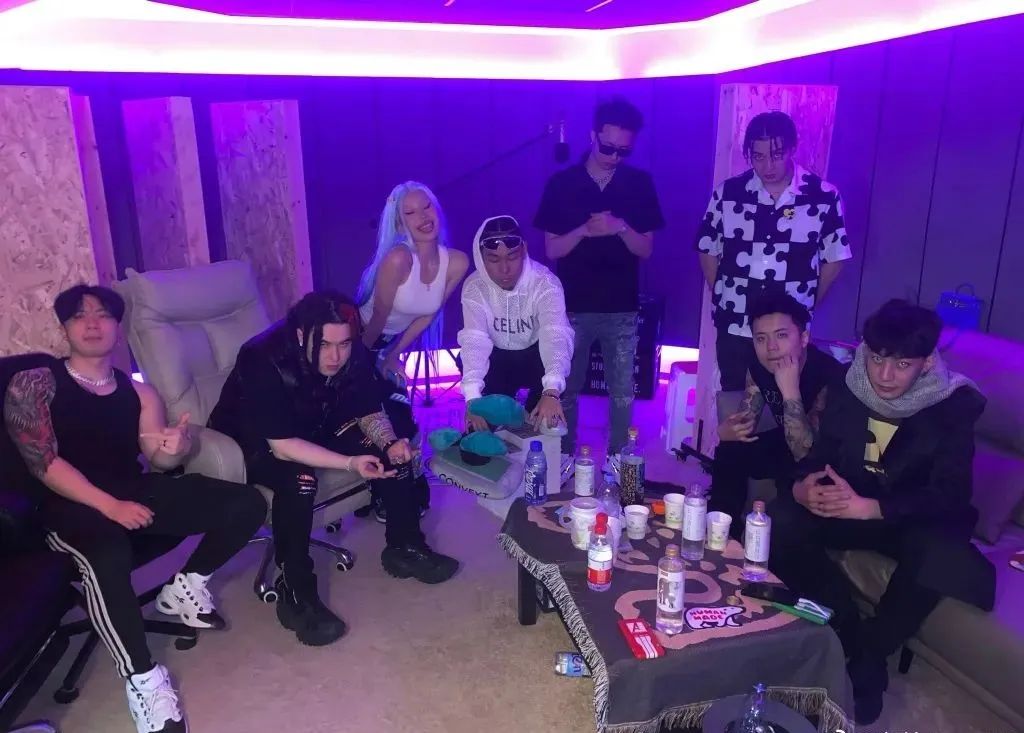 那奇沃夫兄弟vs小白！谢帝公开发声！这波Drill大辩论不比《中国说唱巅峰对决》精彩吗？|谢帝|中国说唱巅峰对决_新浪新闻