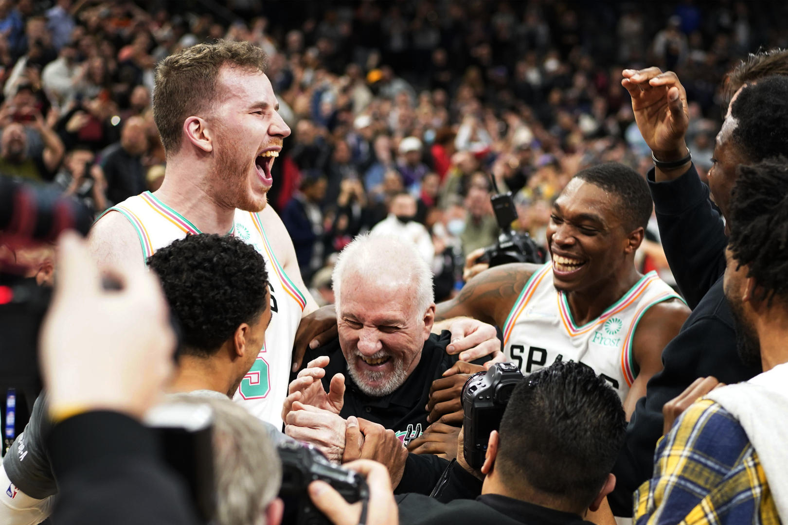 NBA30支球队实力榜单：勇士居首 快船被低估 马刺垫底|勇士|快船|马刺_新浪新闻