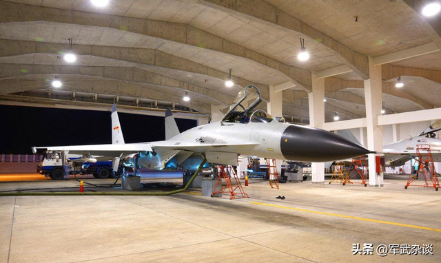 北部战区歼-11BG高清亮相，改装获成功，没有盲目进行“歼-16”化|战斗机|歼-11B战斗机|歼-11B_新浪新闻