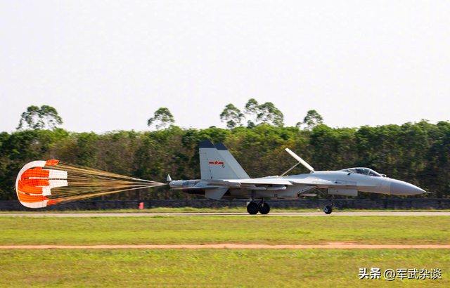 北部战区歼-11BG高清亮相，改装获成功，没有盲目进行“歼-16”化|战斗机|歼-11B战斗机|歼-11B_新浪新闻