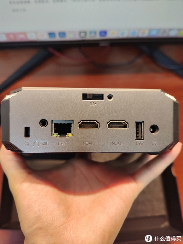 康佳KONKA小主机开箱上手及简单拆机评测__财经头条