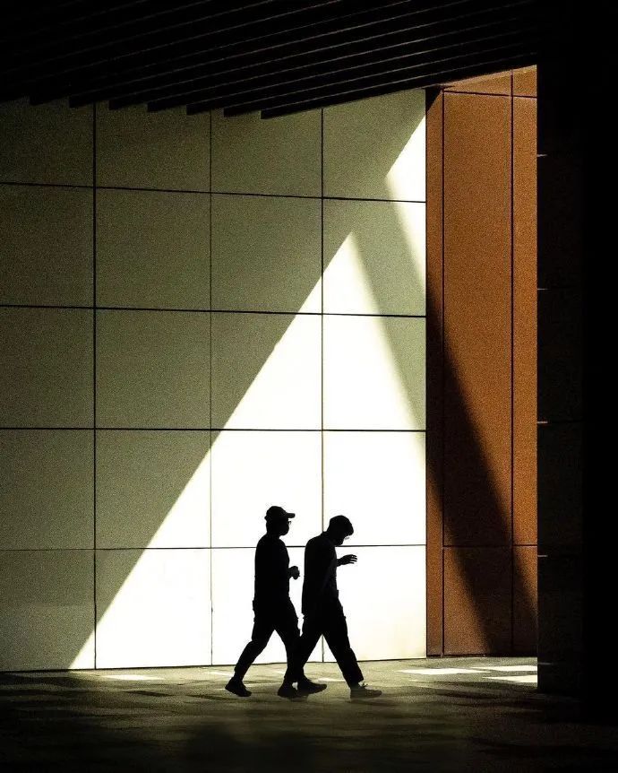 摄影师 Kai Hsiao 镜头里的光影街头__财经头条