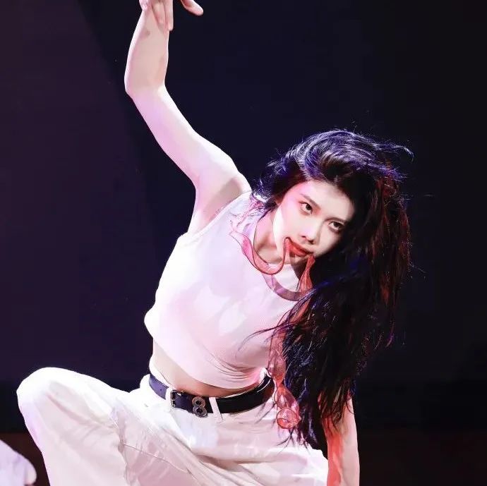 返图 | SNH48 GROUP年度青春盛典入围第一阶段展演舞台回顾|SNH48_新浪新闻