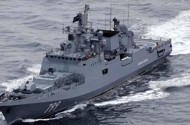 052D 054A 075身披俄式深灰涂装参展，俄海军开口就能跑步现代化|两栖攻击舰|俄罗斯海军|052D型_新浪新闻