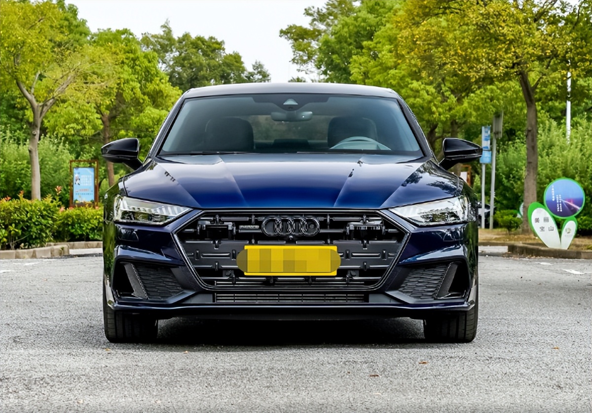 上汽奥迪A7L自带7色车身，无框车门成亮点，5.6秒破百-新浪汽车