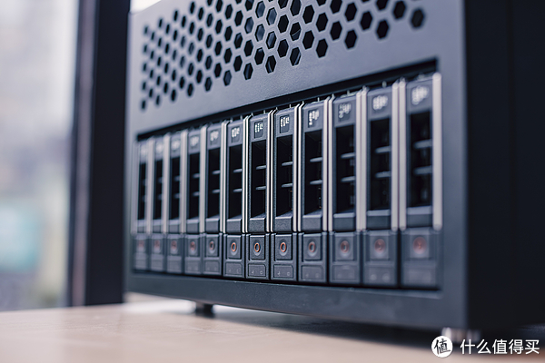 DIY 12盘NAS机箱，最小，最简单的机箱|机箱|硬盘笼|样机_新浪新闻