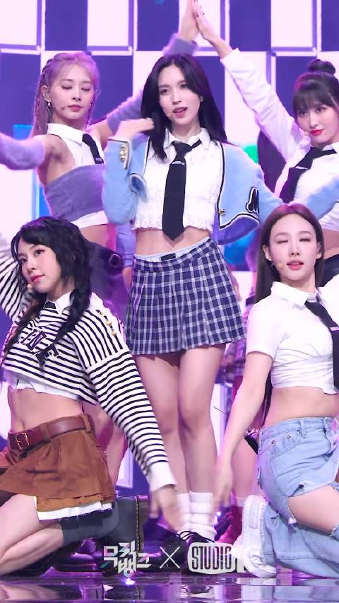 MINA 直拍 又见我们小南学姐|直拍|MINA_新浪新闻