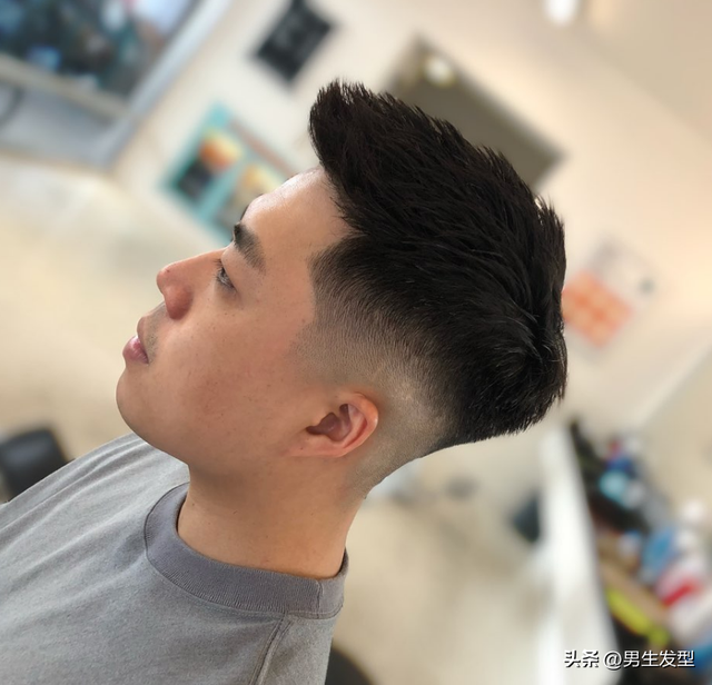 男生还在留“锅盖头”？建议你剪这6款发型，阳光又帅气|发型_新浪新闻