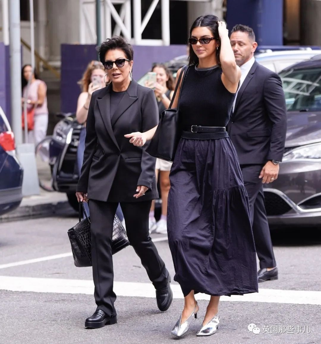 卡戴珊前任再爆料！"不雅录像"是她母女一手策划，她妈还亲自看过??!|卡戴珊|卡戴珊一家_新浪新闻