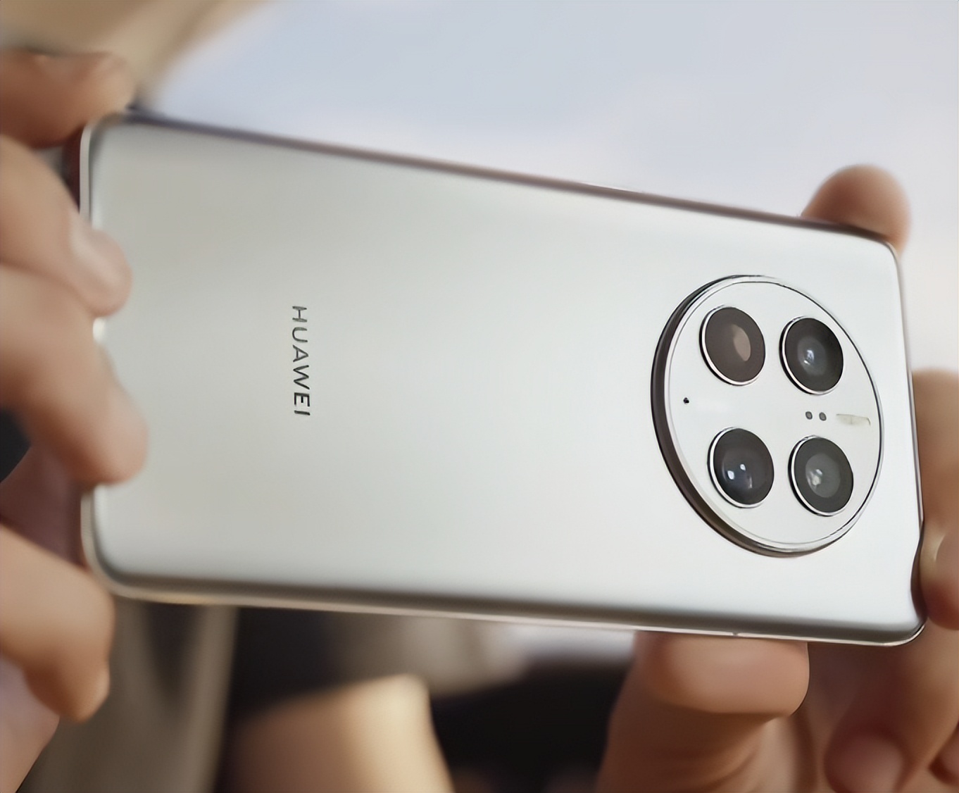 为什么懂行的更爱华为Mate50Pro，而不是跟风买iPhone14Pro？__财经头条