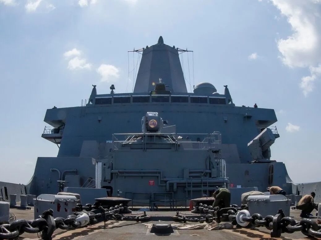 美军获得史上最劲爆的激光武器，300千瓦级，专门对付空中目标__财经头条