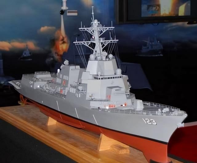 沉寂两年后，052DM上层建筑大变样，或安装055集成桅杆缩小版|052D型|导弹驱逐舰|相控阵雷达_新浪新闻