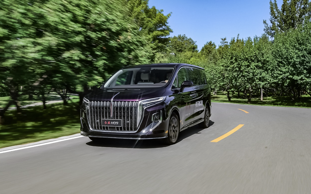 一汽红旗首款MPV车型HQ9正式上市，35.88万元起售__财经头条