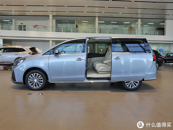 配置升级/更舒适 别克新GL8陆上公务舱实拍-新浪汽车