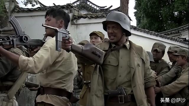 可以扫射的盒子炮毛瑟M1932型全自动手枪：萨沙的兵器图谱第298期|萨沙|毛瑟|盒子炮_新浪新闻