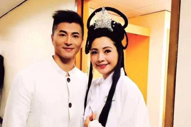 贵气十足！53岁TVB前女星罕见露面，息影多年成上市公司执行董事|曹众|女星|执行董事_新浪新闻