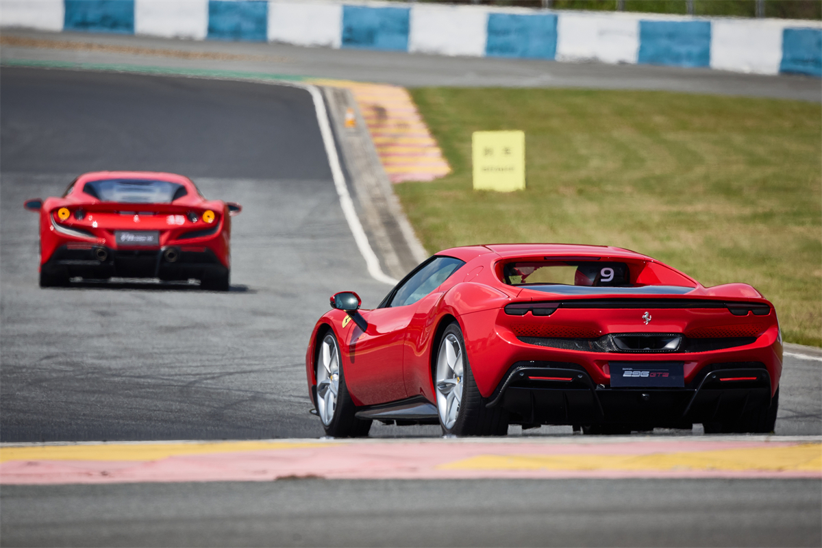 试驾｜法拉利296GTB：塑造V6超跑时代的标杆|法拉利_新浪财经_新浪网