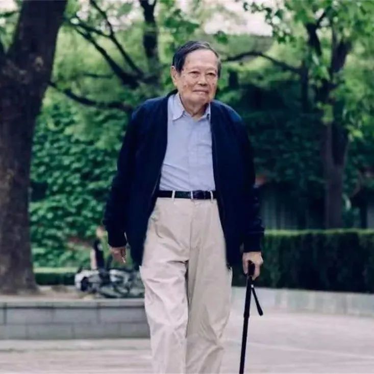杨振宁100岁，院士葛墨林：小事情、大先生|杨振宁|物理|葛墨林_新浪新闻