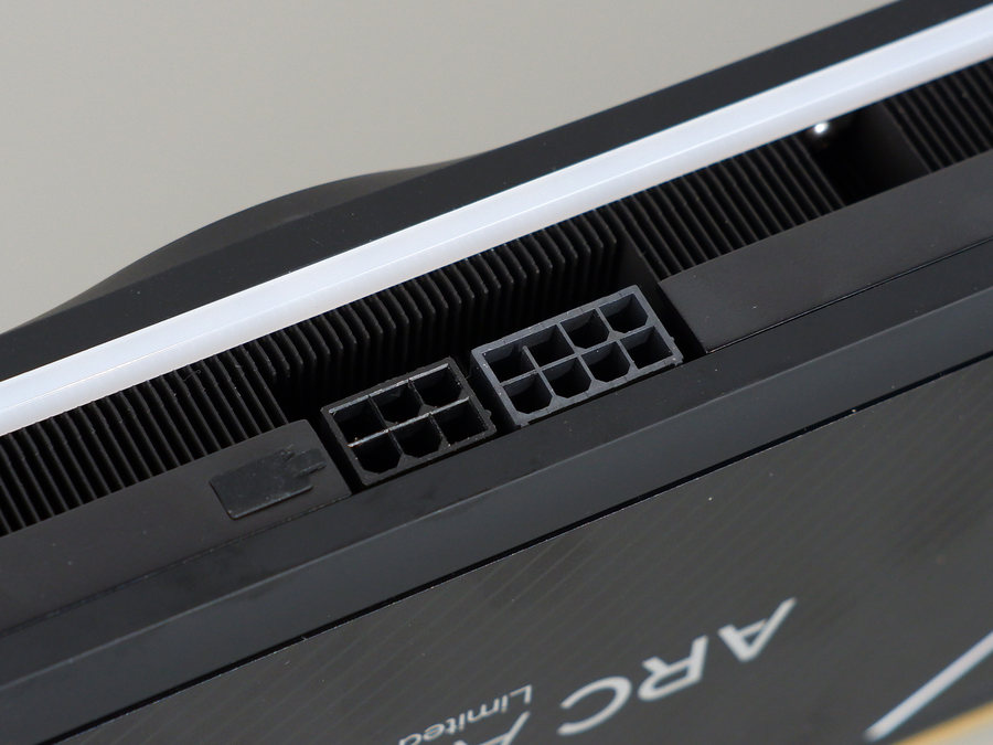 英特尔锐炫A770/A750首发评测：XeSS技术显身手，开启IN卡新篇章！__财经头条