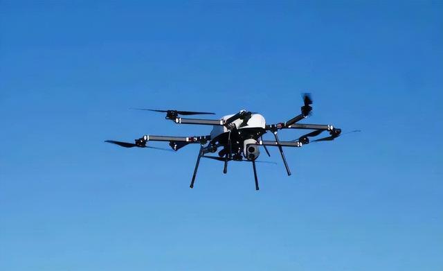 无人机搭配机器狗作战！中国这一幕令欧美直呼科幻：巷战场面火爆|无人机|中国_新浪新闻