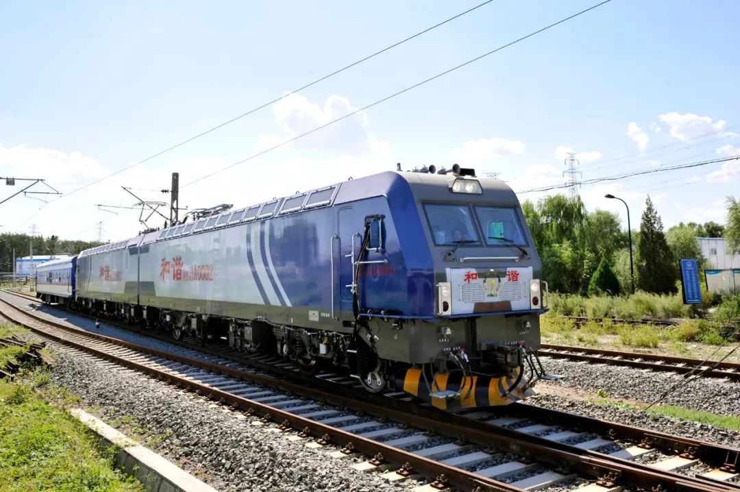 HXD3A型机车完成双机重联万吨牵引试验|中国中车|大连市_新浪新闻