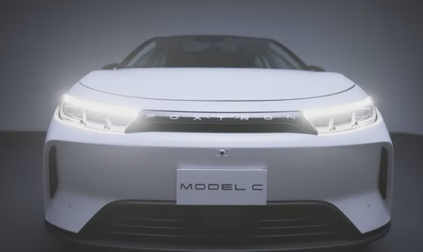 鸿海Model C电动SUV量产版外观曝光：液晶仪表盘+大尺寸中控屏__财经头条