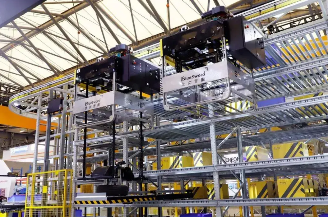 沃尔玛收购Alert Innovation，三维移动机器人亮相__财经头条