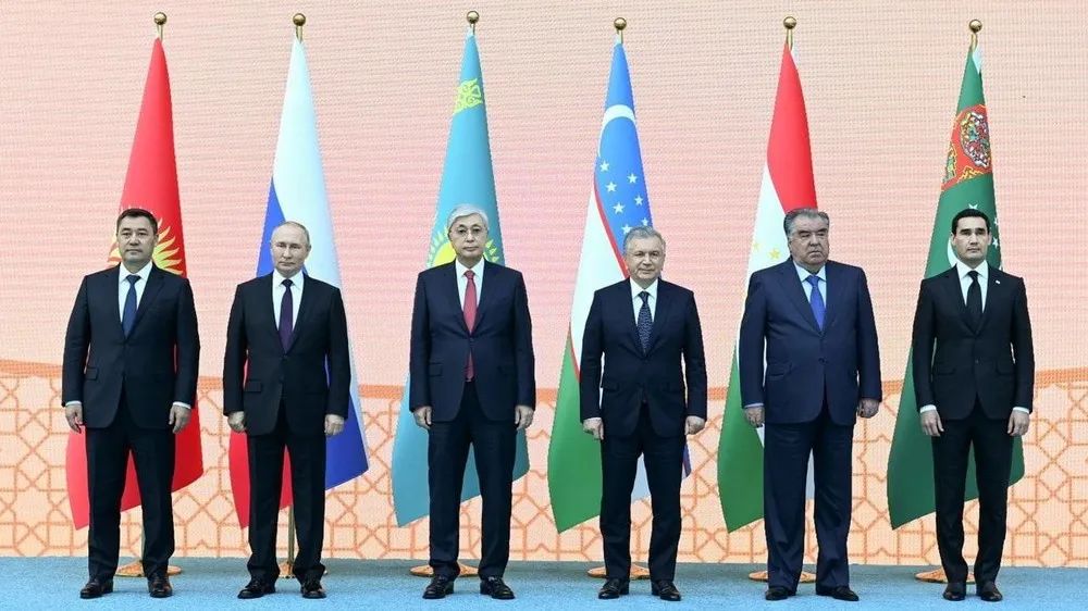 首届俄罗斯-中亚领导人峰会召开，俄乌哈总统分别提议...|普京|俄罗斯|中亚_新浪新闻