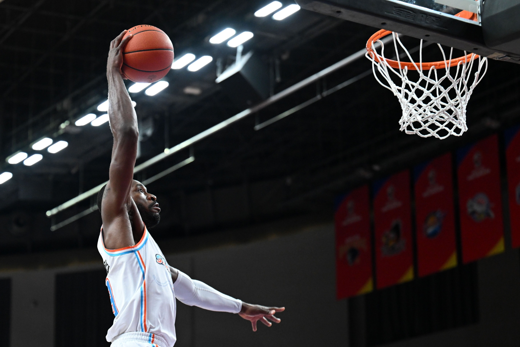 篮球——CBA第一阶段：山东高速对阵广东东莞大益