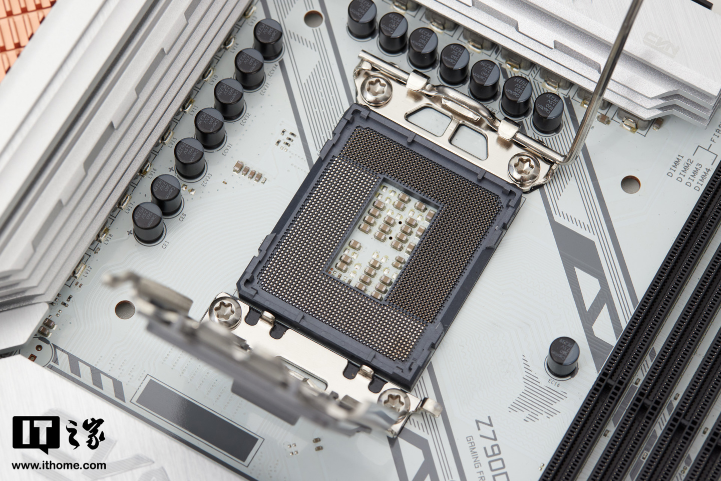 13代酷睿 i5-13600K 首发评测：单核超 i9-12900K，多核涨超 40%__财经头条