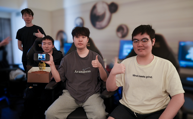 RNG众人状态开始变好？Letme爆料称：JDG现在才是最难的__财经头条