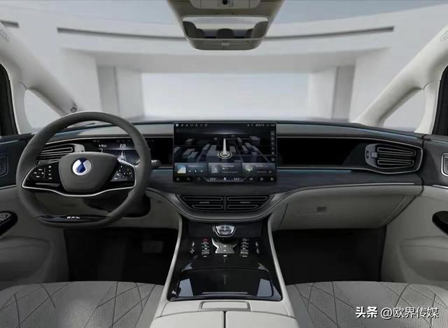 腾势D9首台量产车正式下线，售价在32.98万-45.98万之间__财经头条