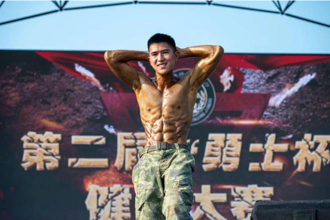 解放军举办“秀肌肉”大赛，为什么看起来没有外军壮？丨轻武专栏__财经头条