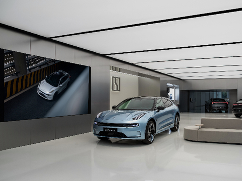 “销冠”预定！极氪001交付一周年，销量成功破5万-新浪汽车