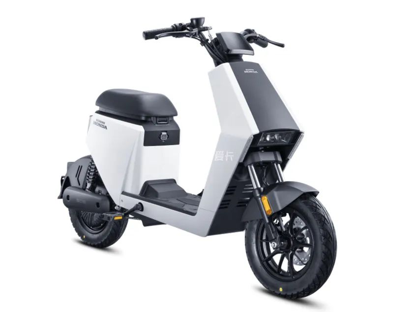 摩托车企的降维打击！新大洲本田S08电动自行车上市