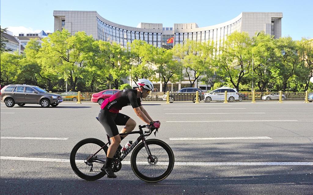 全国冠军：科学安全玩骑行，防护装备不可少|自行车_新浪新闻