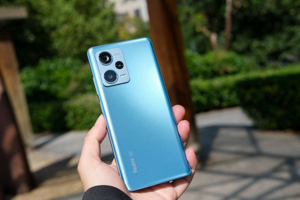 Redmi再造“新爆款”，年轻人的影像旗舰，首销一小时破35万！__财经头条