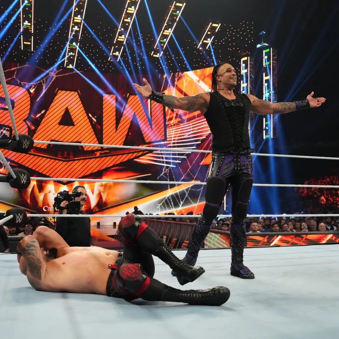 RAW第1536期精彩图集_新浪新闻