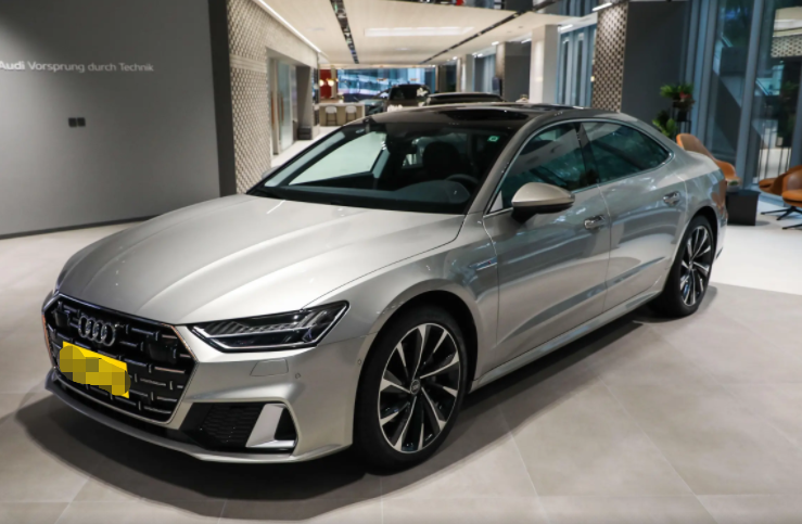 41.87万入手上汽奥迪A7L，无框电吸门满足颜控需求-新浪汽车