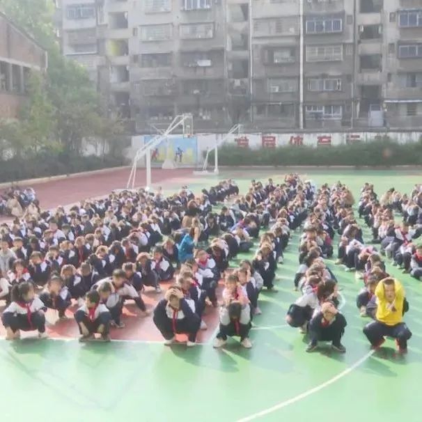 关注 | 冷水江试鸣防空警报 提高全体市民国防意识|防空警报_新浪新闻
