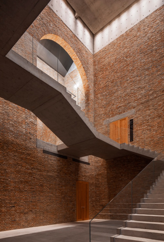 首届北京艺术与科技双年展（BATB）开幕 798CUBE科技赋能艺术 聚焦人与自然和谐共生__财经头条