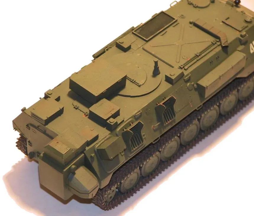 俄军自行无线电监测站被乌克兰缴获，可窃听敌方无线电确定方位__财经头条