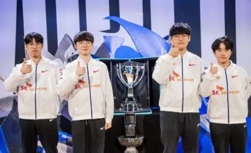 S12决赛：T1全员要零封DRX，Faker直言自己高中未毕业！|决赛|T1|Faker_新浪新闻