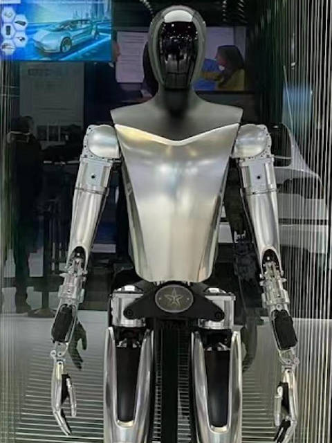 来和机器人合张影！特斯拉机器人中国首秀|机器人|特斯拉|上海市_新浪新闻