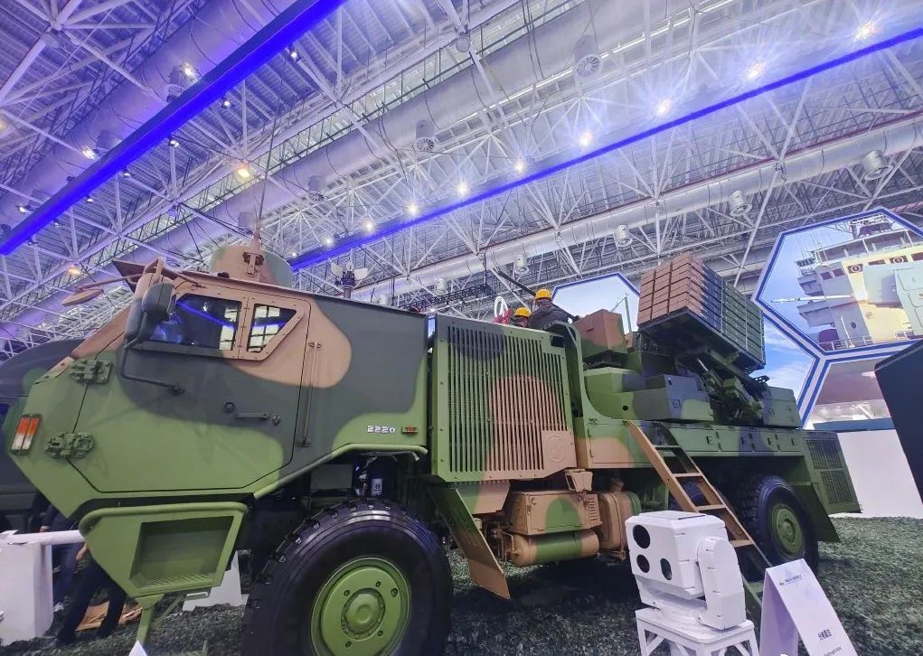 FK-3000防空系统配三种导弹一门炮，堪称丧心病狂新境界|无人机|防空系统|导弹_新浪新闻