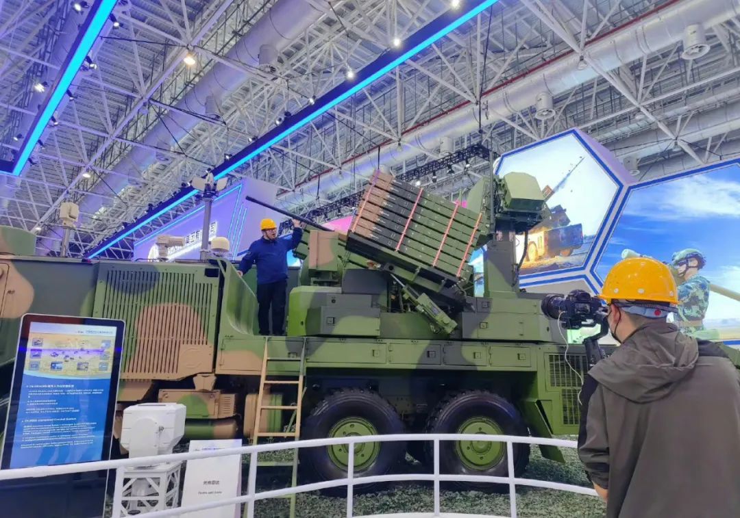 FK-3000防空系统配三种导弹一门炮，堪称丧心病狂新境界|无人机|防空系统|导弹_新浪新闻