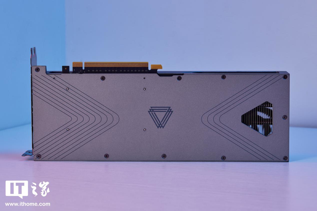 摩尔线程MTT S80显卡首发评测：国产显卡的一大步|摩尔|风扇|设计_新浪新闻